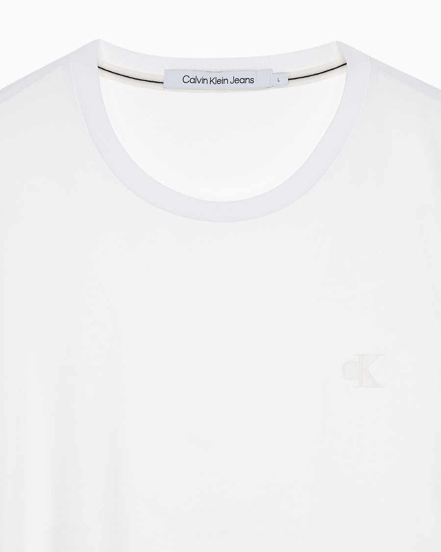 [캘빈클라인진]남성 레귤러핏 솔리드 CK 로고 반팔 티셔츠 (J320986-YAF)