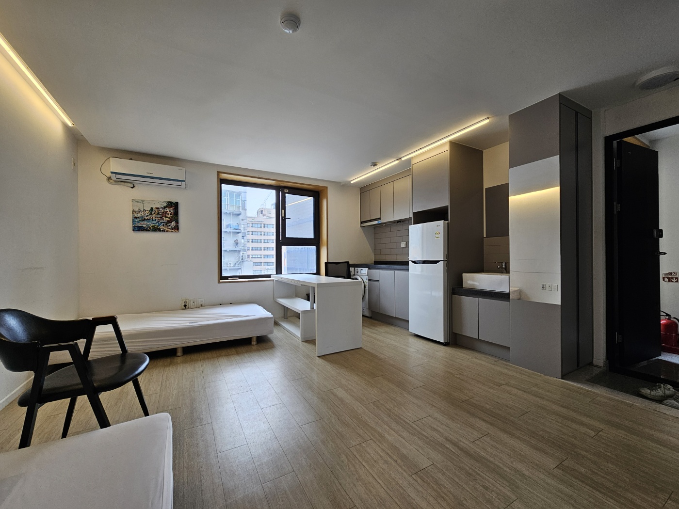 [Near skku university] Nice shared flat in hyehwa