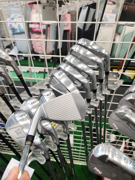 [골프딜] [중고] V300 5 4~56 9아이언 아주 깨끗한중고 경량스틸 - 상품정보