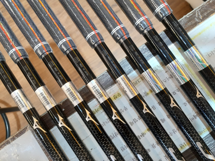 [골프딜] 미즈노 JPX923 8아이언 카본 SR - 상품정보