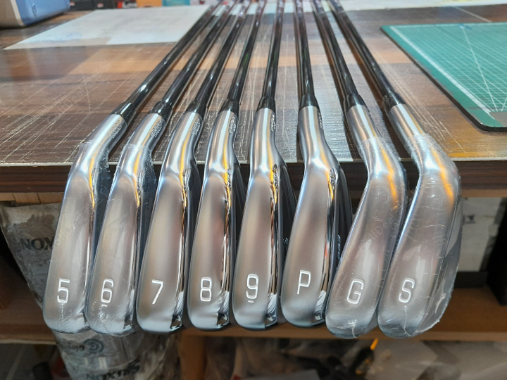 [골프딜] 미즈노 JPX923 8아이언 카본 SR - 상품정보