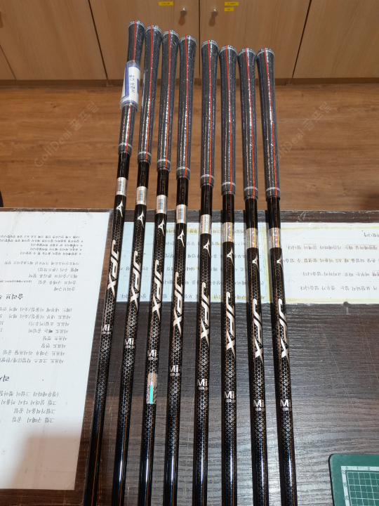 [골프딜] 미즈노 JPX923 8아이언 카본 SR - 상품정보
