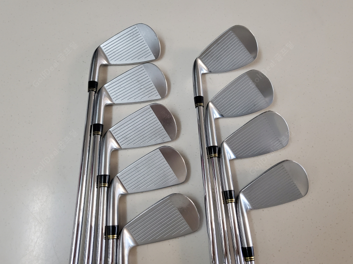 [골프딜] 투어스테이지 V300 4시리즈 4-P,50도,56도 9아이언 세트 - 상품정보