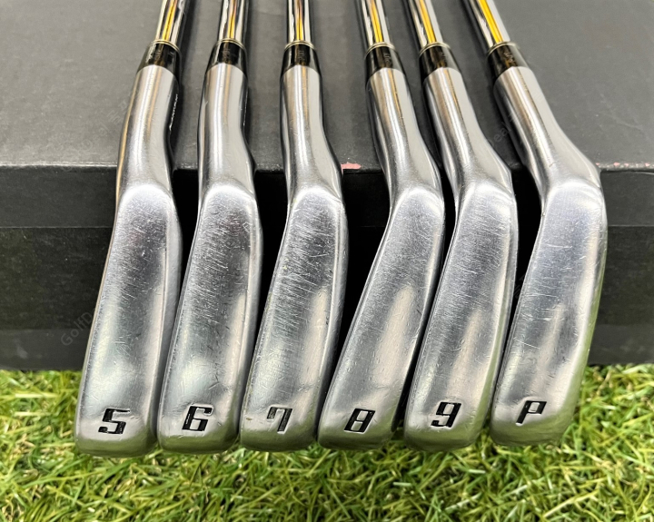 [골프딜] 투어스테이지 X-BLADE GR P-1 아이언 6(5~P) NS PRO 950 R - 상품정보