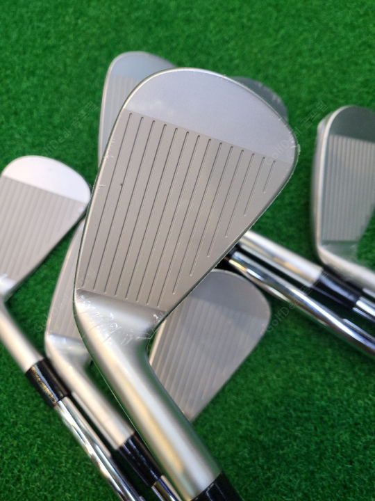[골프딜] 테일러메이드 P7MC 23년식 아이언세트 4-P DG 투어이슈 EX S200 - 상품정보