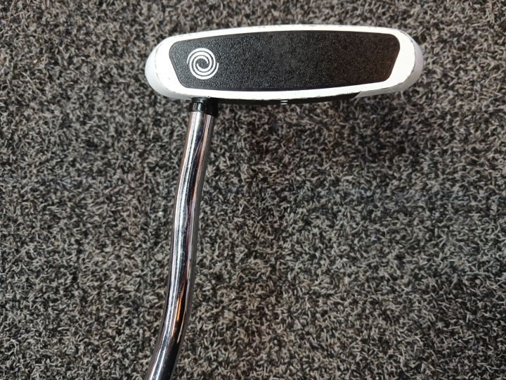 [골프딜] 오디세이 VERSA SABERTOOTH 33인치 퍼터 - 상품정보