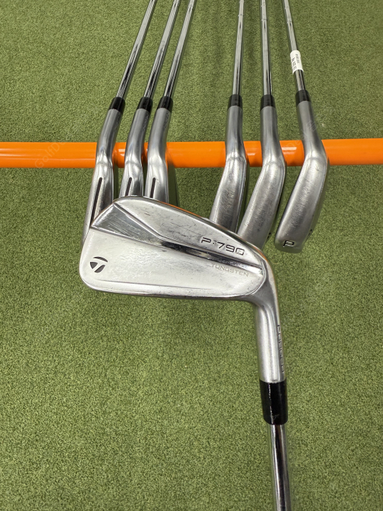 [골프딜] 테일러메이드 P790 아이언 4-P DGS200 - 상품정보